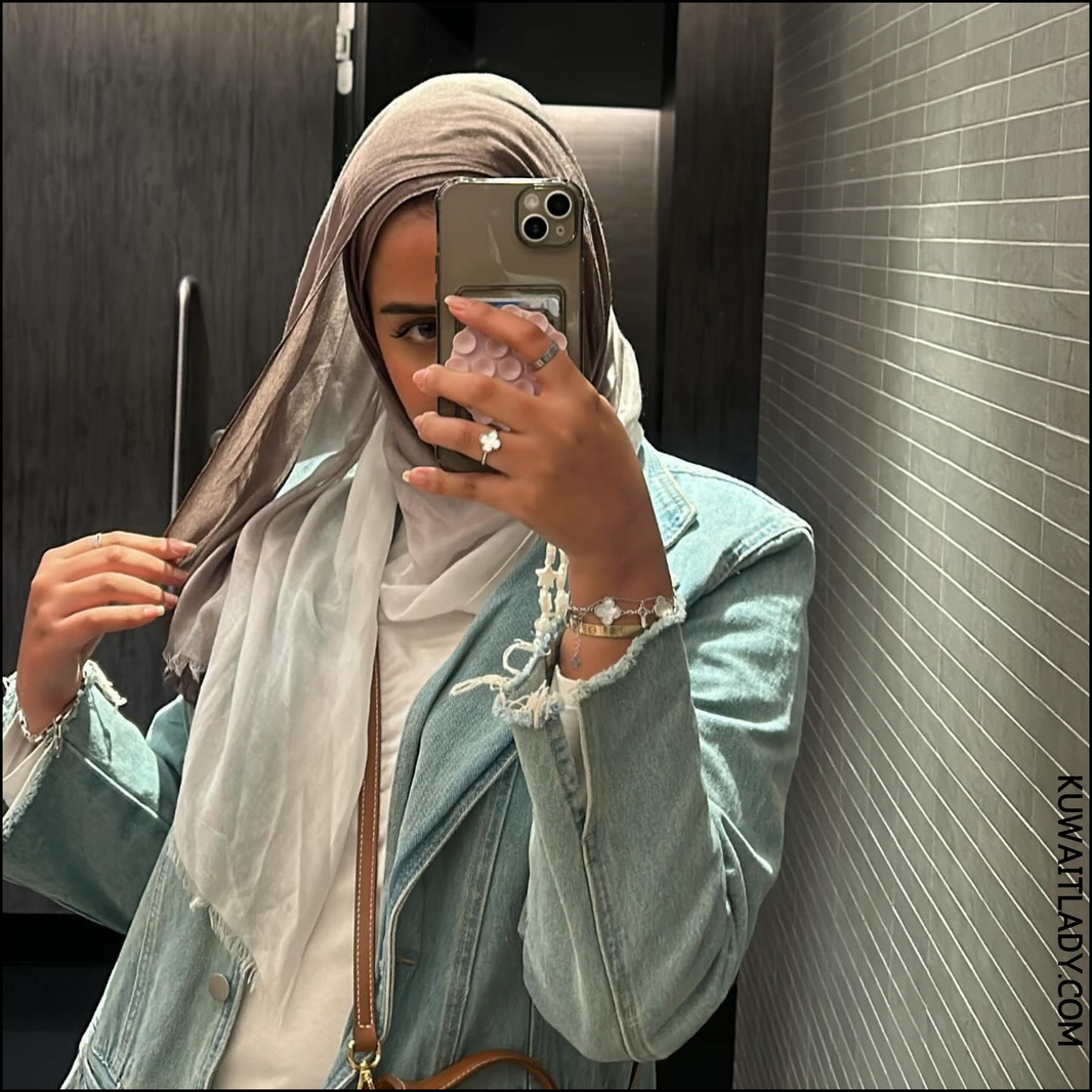 Kuwait Lady Hijab